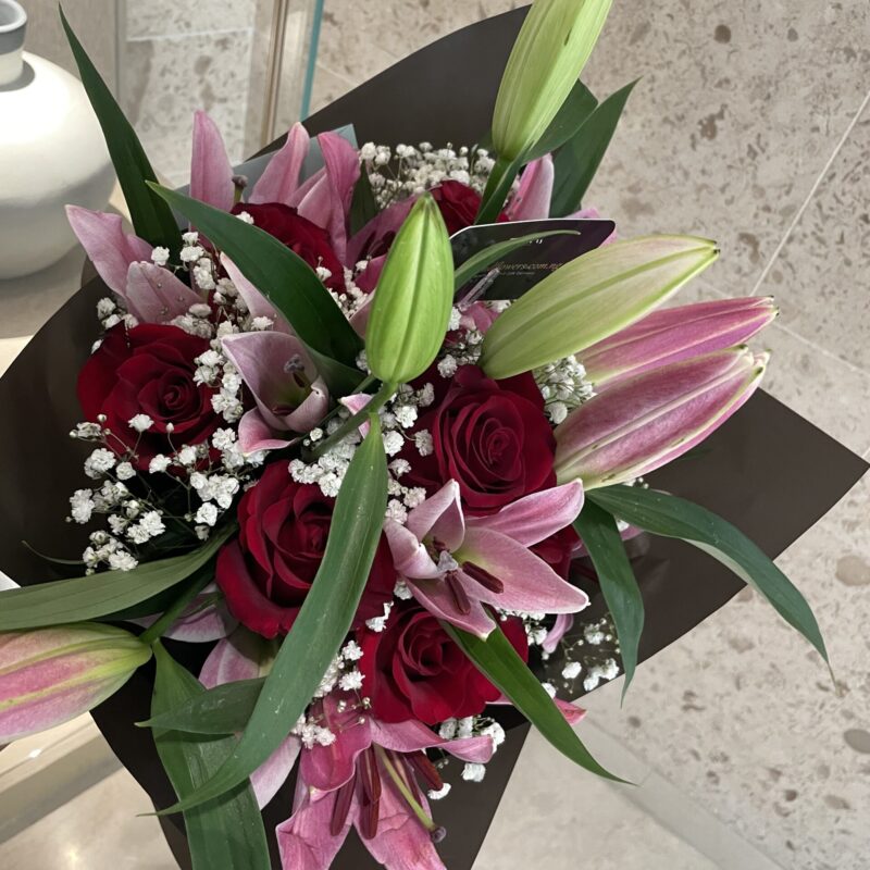 Buy Fresh Rose Flowers & Bouquet Online | Same Day Flower Delivery